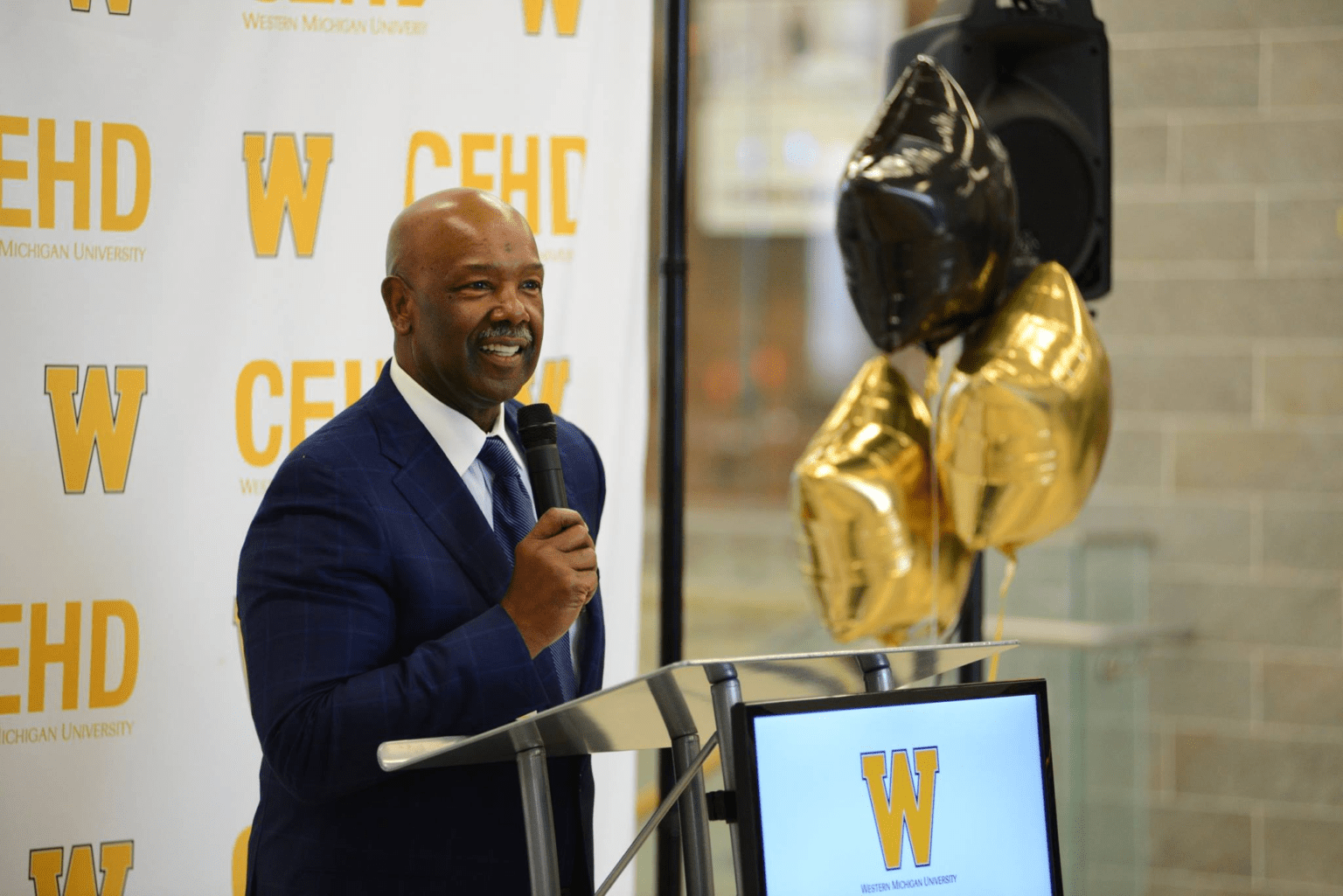 Dr. Donald E. Thompson believes in young people - Greater Texas Foundation